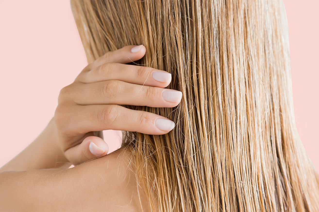 Spray éclaircissant cheveux : comment l’utiliser ? - Le Mag Beauté